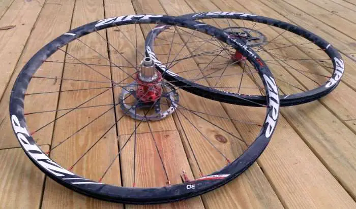Review: Wheelbuilder.com Custom Zipp / Industry Nine Gravel Wheelset ...