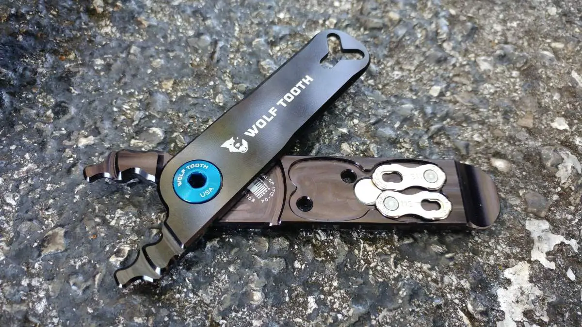 Review: Wolf Tooth Master Link Pack Pliers (and More!) - Gravel Cyclist ...