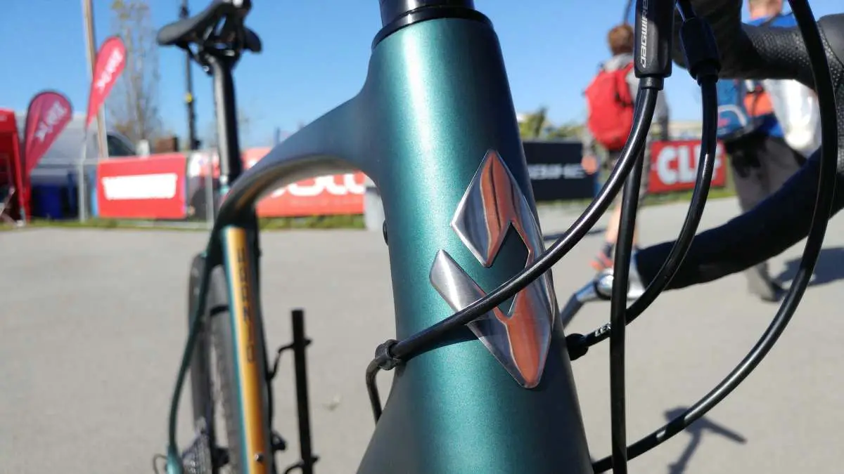 Feature: Diamondback Haanjo Carbon EXP Adventure Bike - Sea Otter 2018 ...