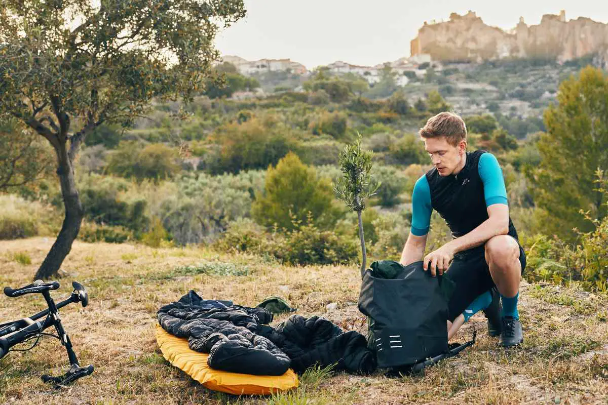 Tailfin Launches AeroPack: High-performance rigid seat pack for every ...