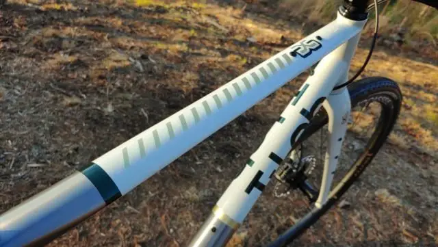 T-Lab X3.22: All-New for 2022, Canadian Made Titanium Gravel Bike ...