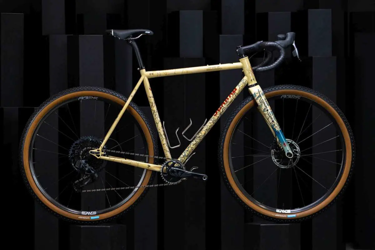 2022 ENVE Builder Round-Up: Scarab Paramo Ultra / Steel - Gravel Cyclist