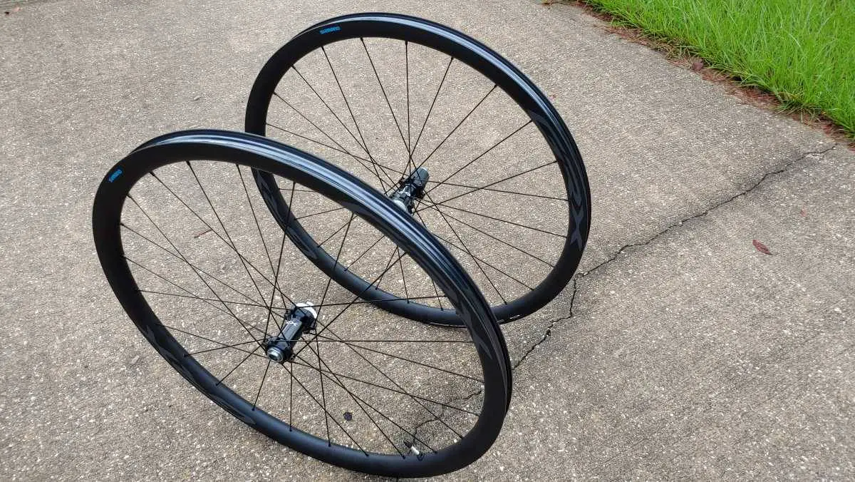 Preview: Shimano GRX Carbon Gravel Wheels - "For gravel riding, racing ...