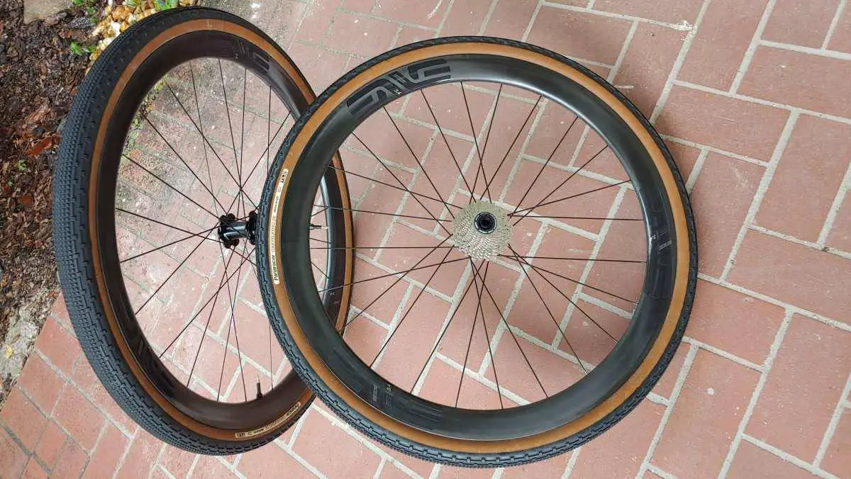 ENVE SES 3.4 Wheelset Review for 2022: Road, Gravel, Do-It-All - Gravel ...