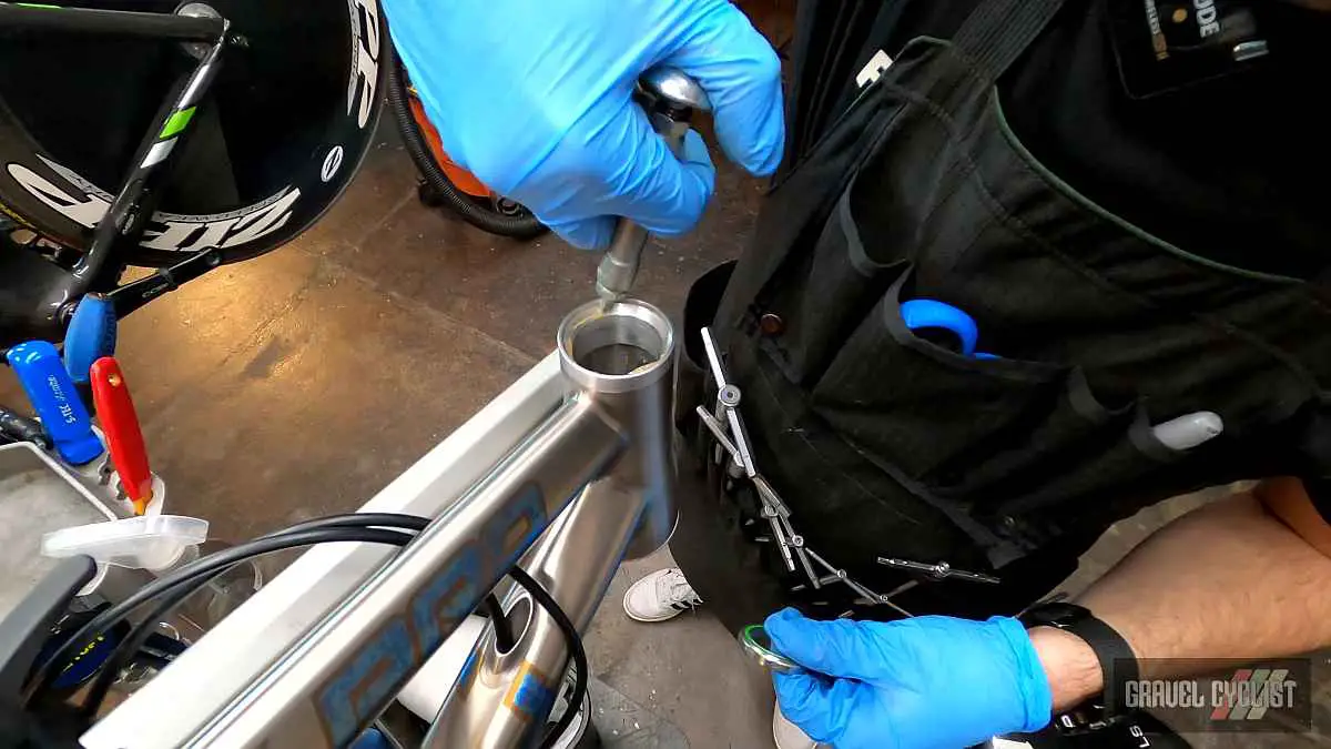 Shimano Ultegra 12-Speed Di2 Build Project Part 2: Lynskey Helix PRO ...