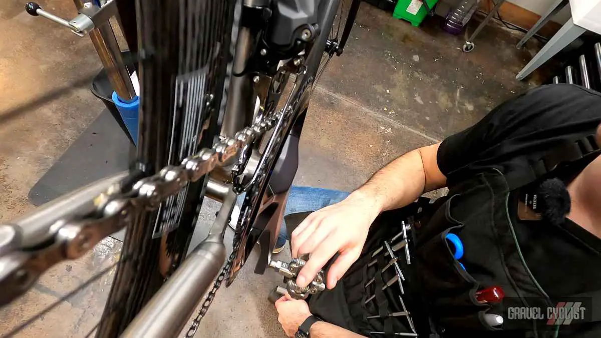 Shimano Ultegra 12-Speed Di2 Build Project Part 2: Lynskey Helix PRO ...